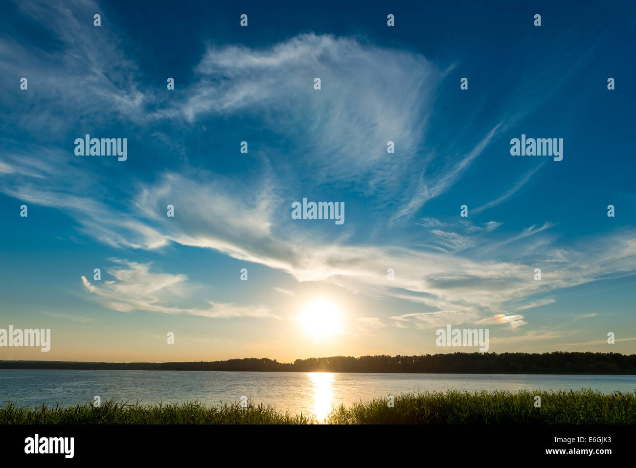 Bright sun over river hi-res stock photography and images - Alamy
