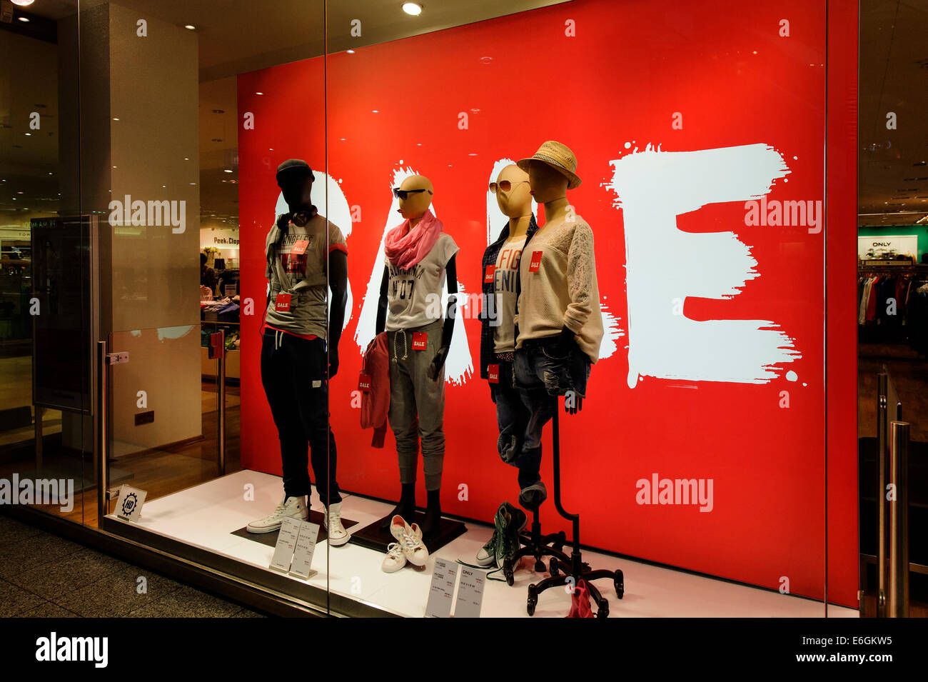 Galeria krakowska einkaufszentrum hi-res stock photography and images - Alamy