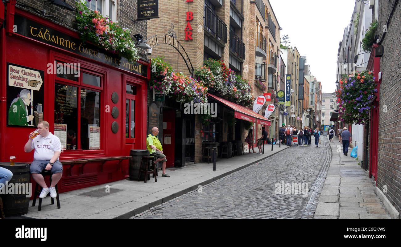 Temple bar dublin city hi-res stock photography and images - Alamy