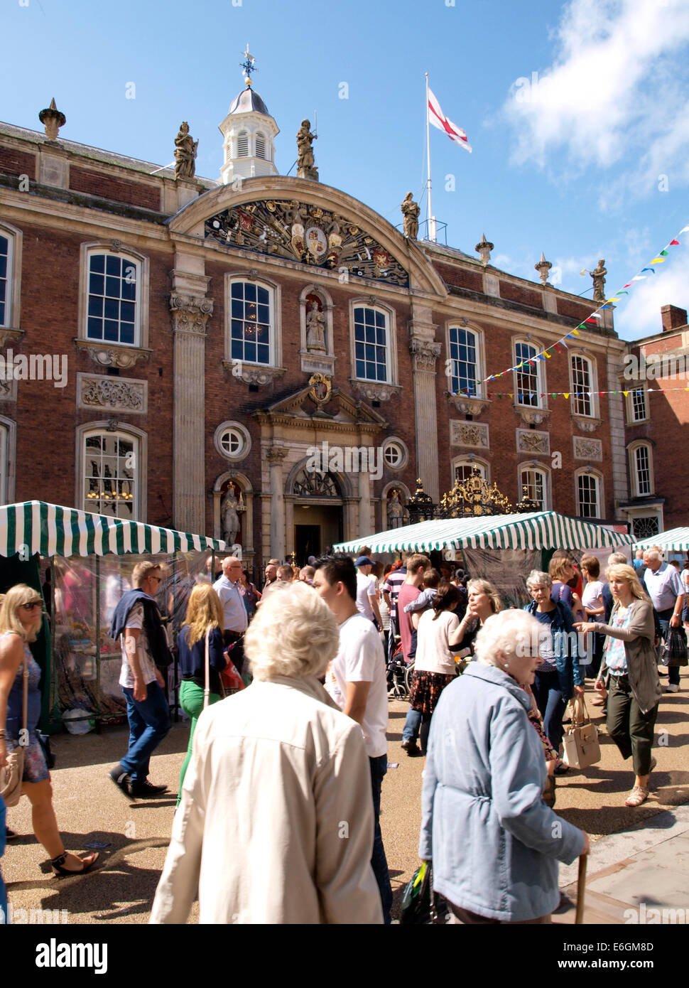 Worcester town centre hi-res stock photography and images - Alamy