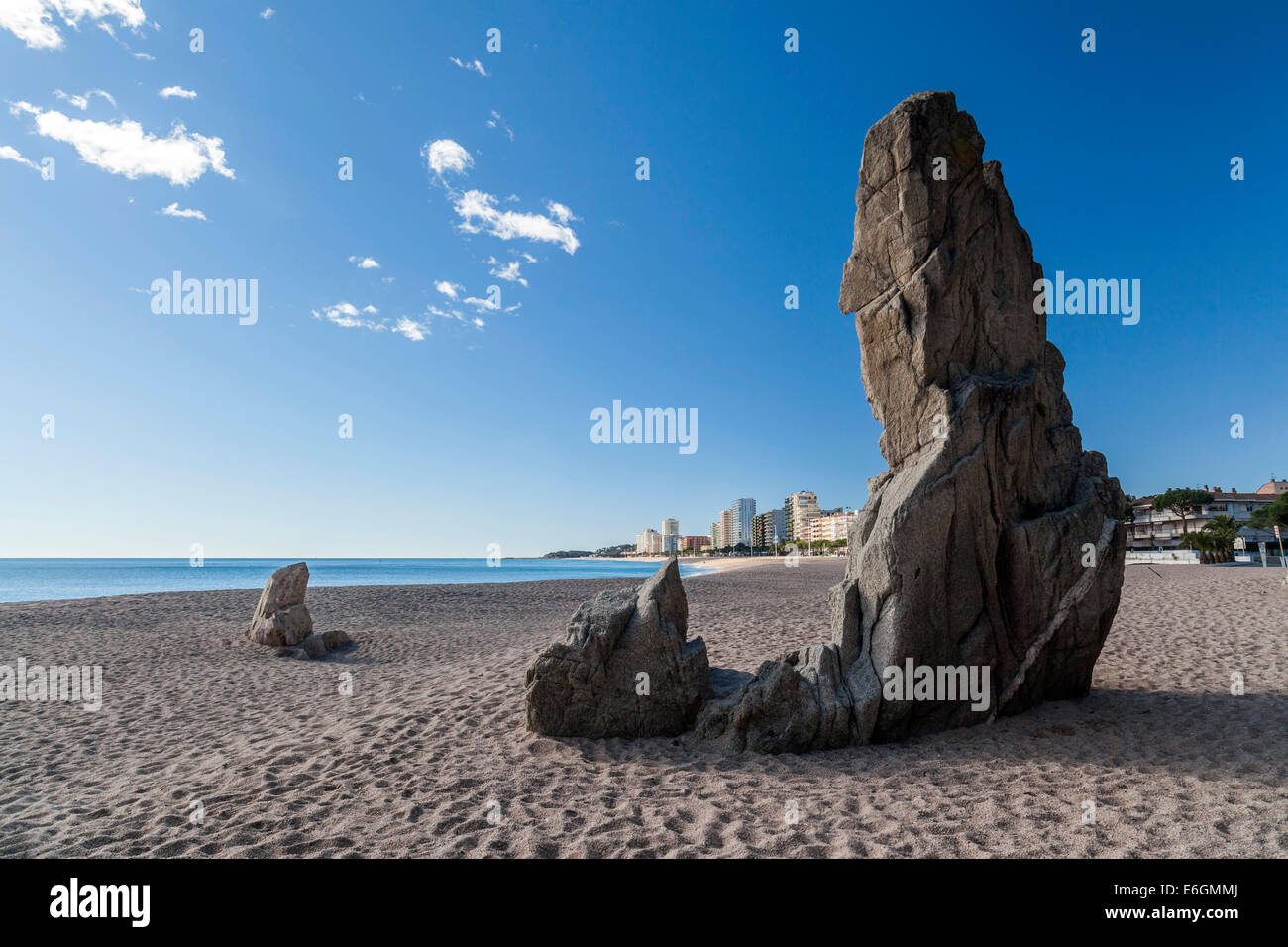 Tourist destination singular rock formation hi-res stock photography ...