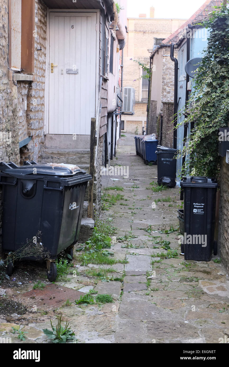 Back street lane in the middle of Frome, in Somerset, England, August ...