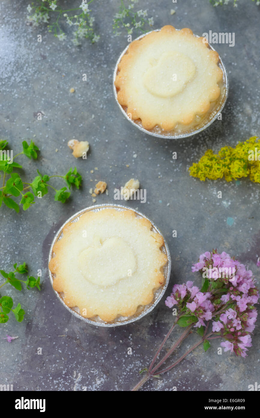 Pies for two hi-res stock photography and images - Alamy