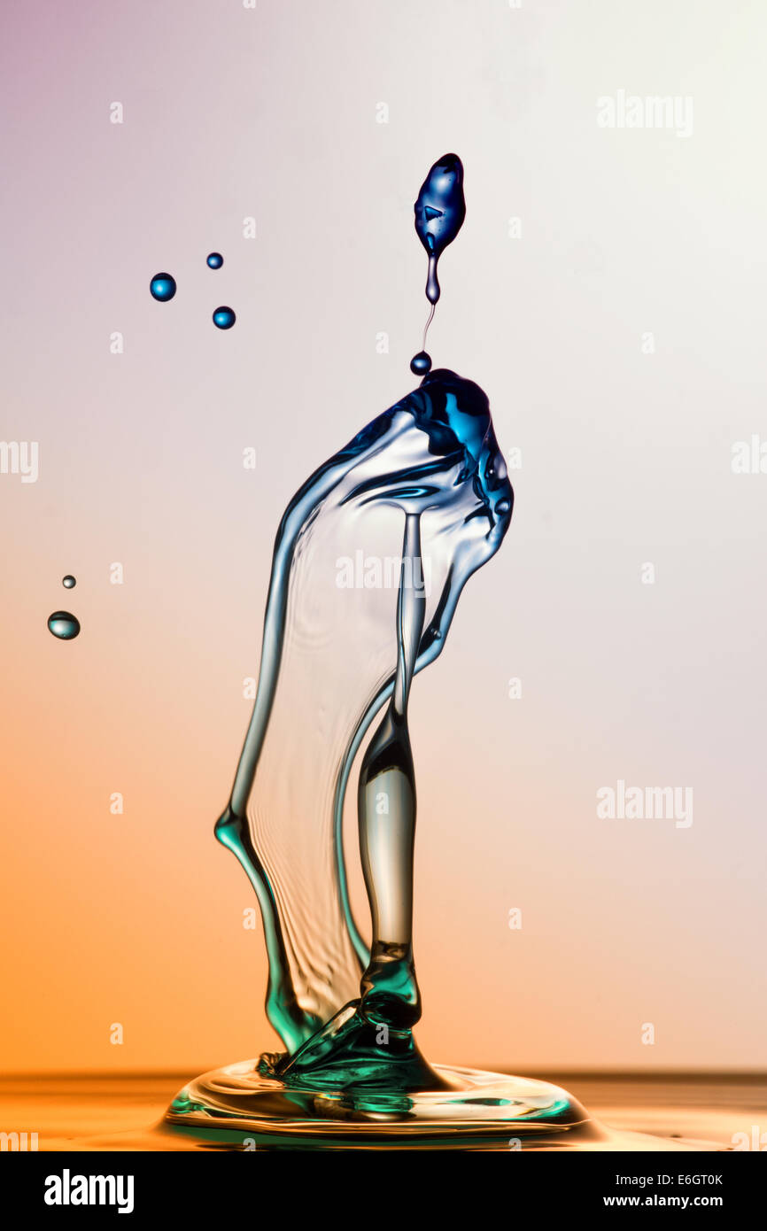 Water drop sculpture hi-res stock photography and images - Alamy