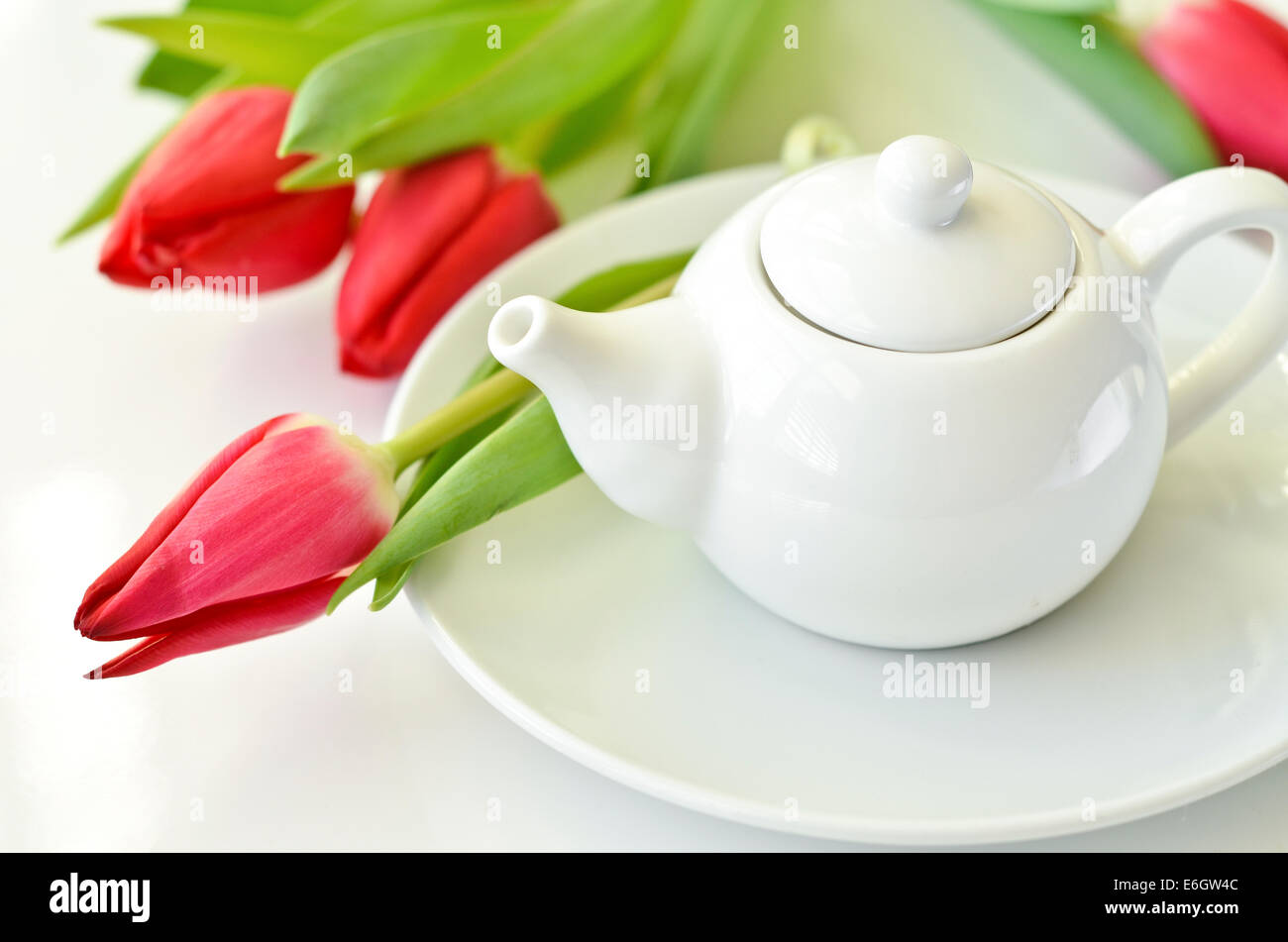 Teapot bouquet hi-res stock photography and images - Alamy