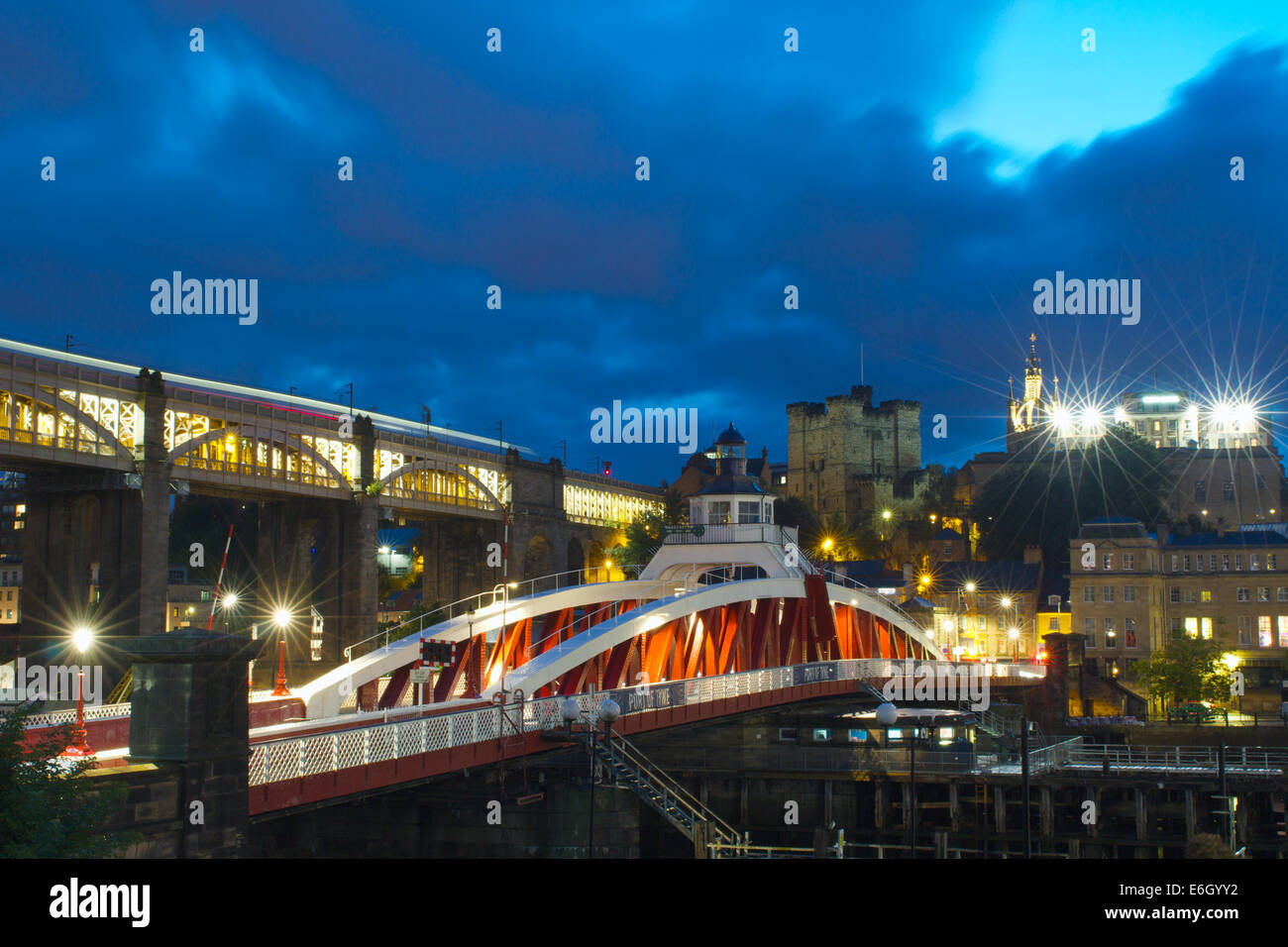 The Swing Bridge spanning the River Tyne and Newcastle city skyline ...