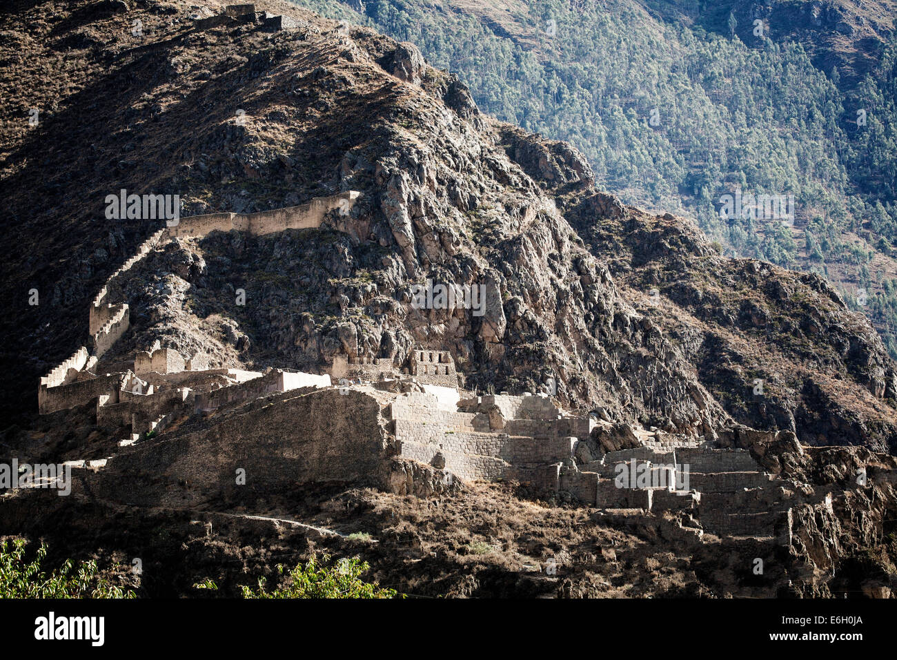 The ancient Inca ruins at Ollantaytambo, Peru Stock Photo - Alamy
