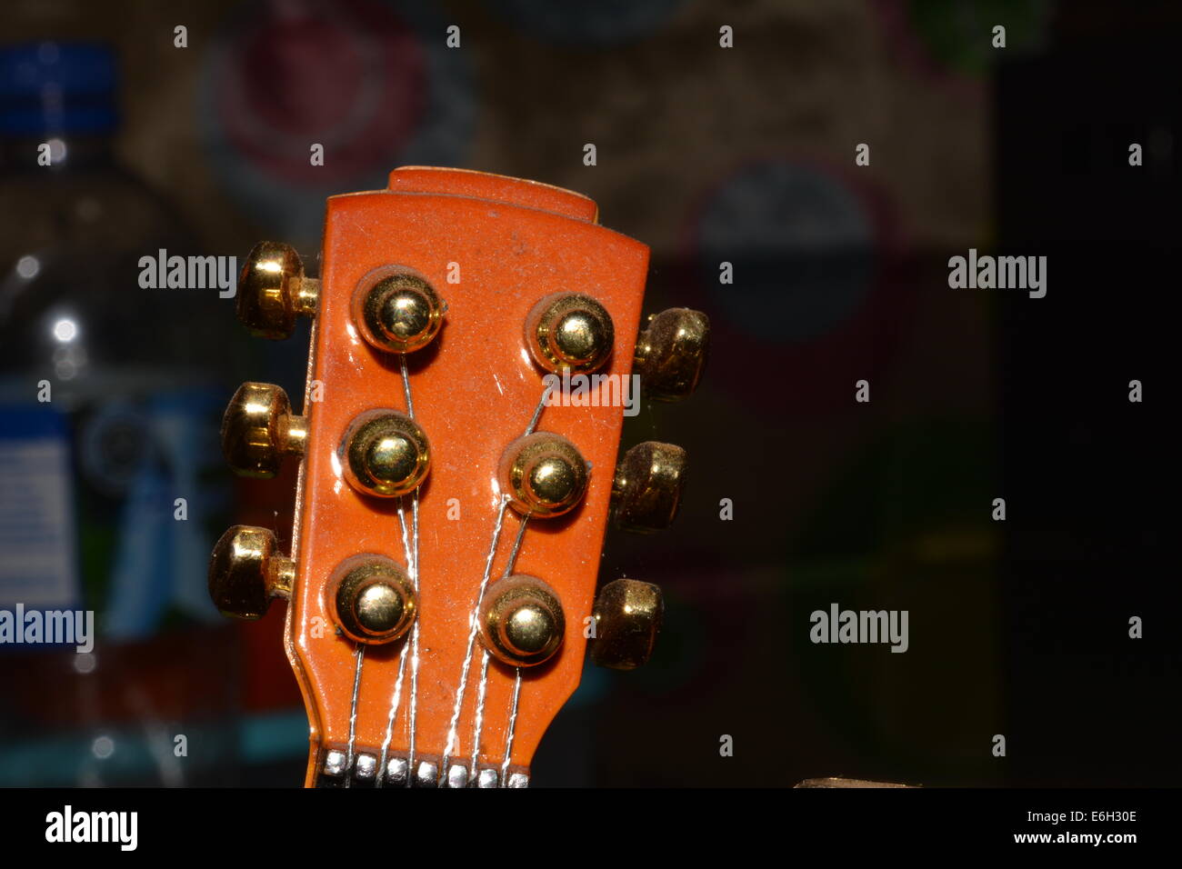 Guitar string hi-res stock photography and images - Alamy