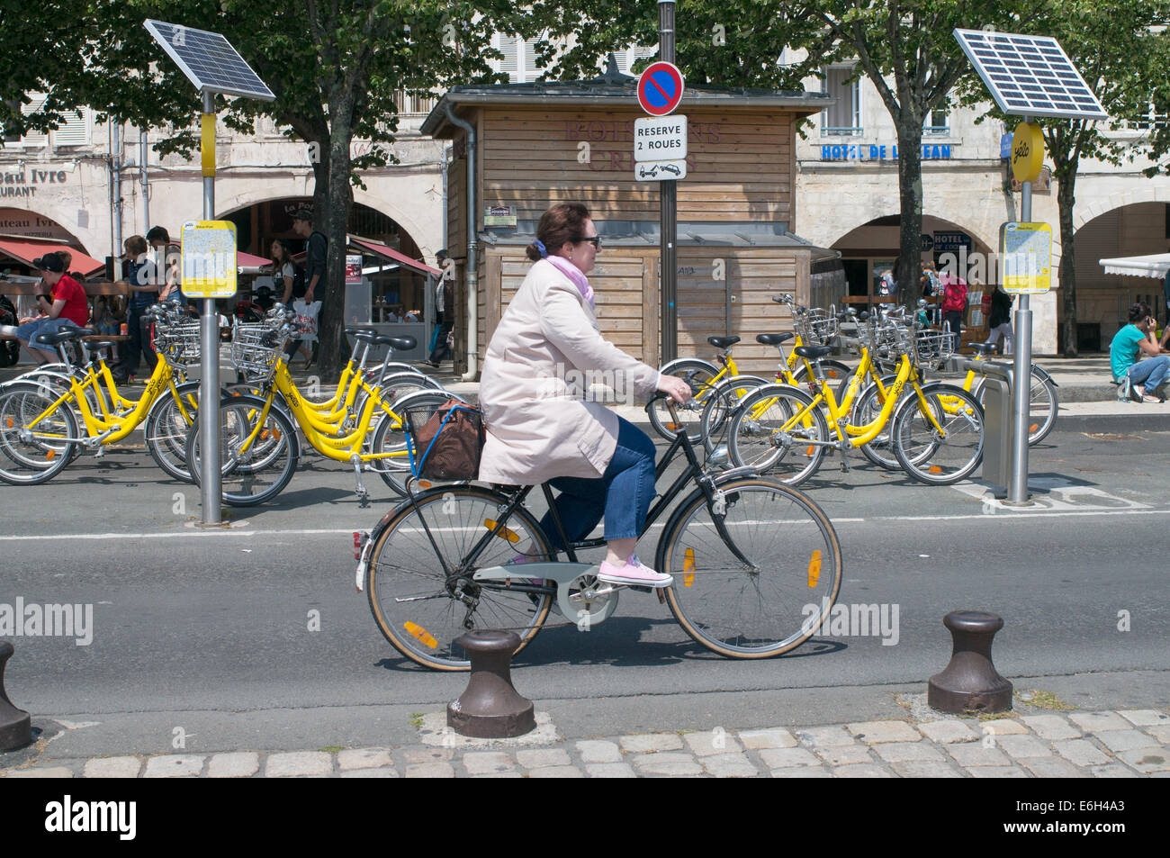 Cycling la rochelle hi-res stock photography and images - Alamy