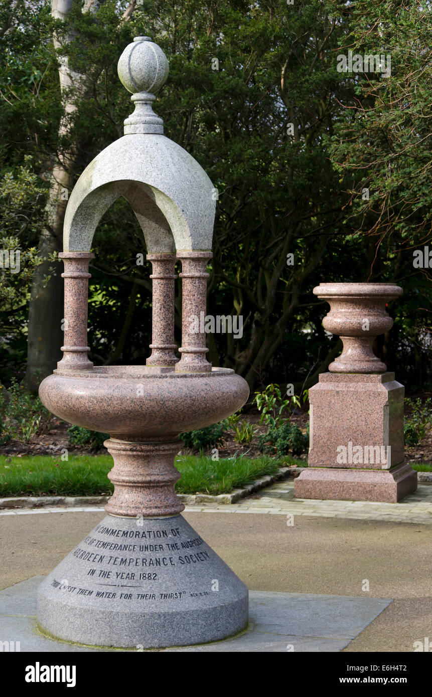 Monument dedicated to the Aberdeen Temperance Society in Duthie Park ...
