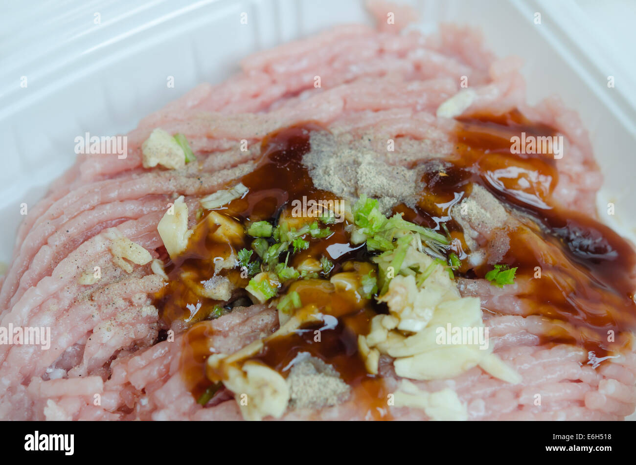 Plastic packaging raw ground beef hi-res stock photography and images ...