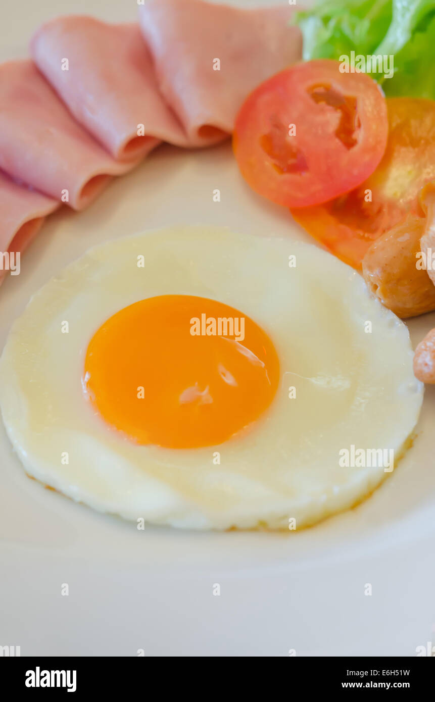 Egg breakfast tomato hi-res stock photography and images - Alamy