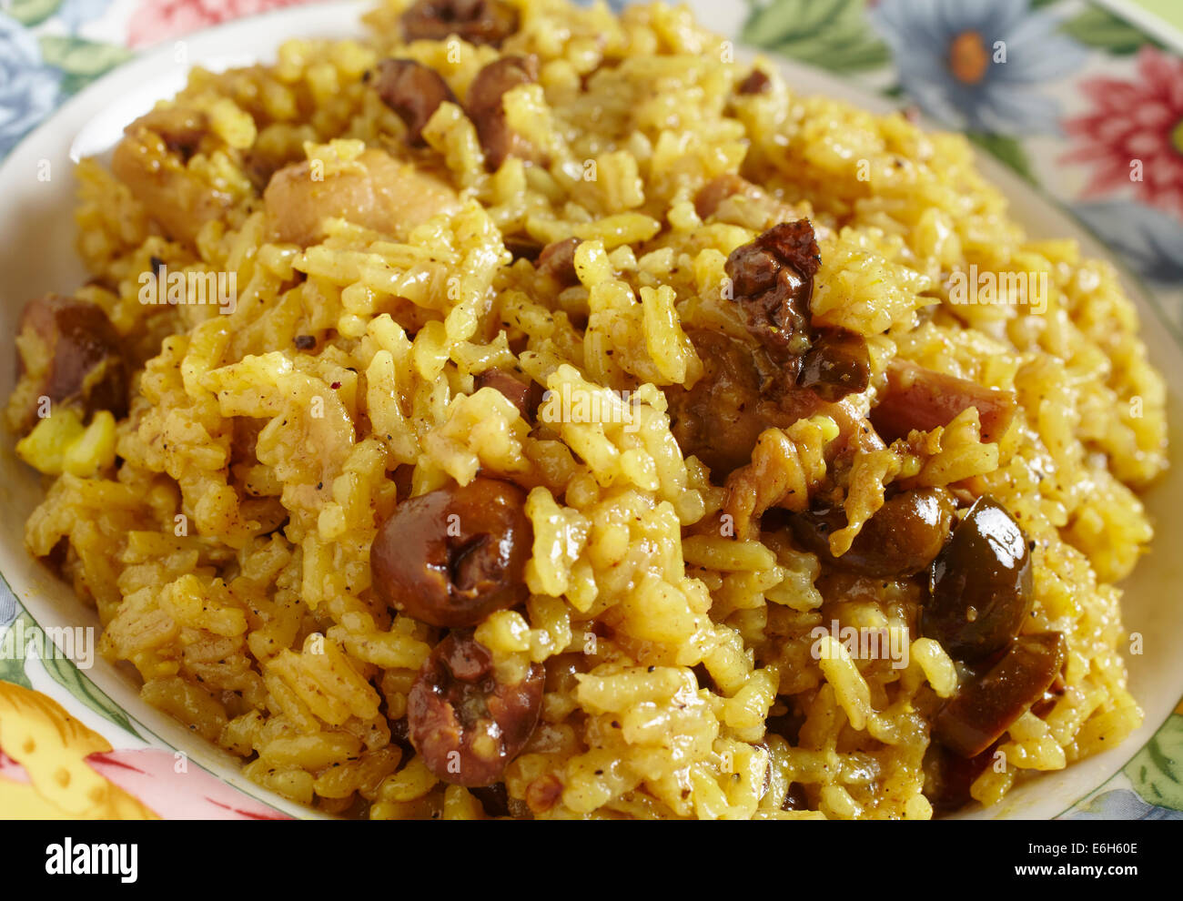Brazilian Rice With Chicken and Olives - Arroz com frango e azeitonas ...