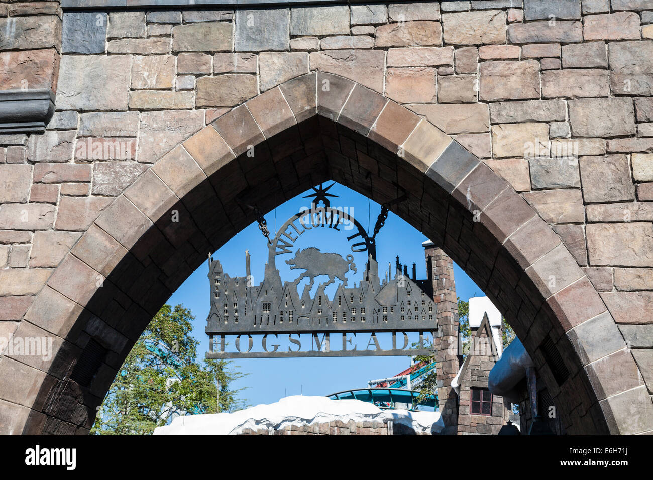 Sign welcomes park guests to Hogsmead at The Wizarding World of Harry ...