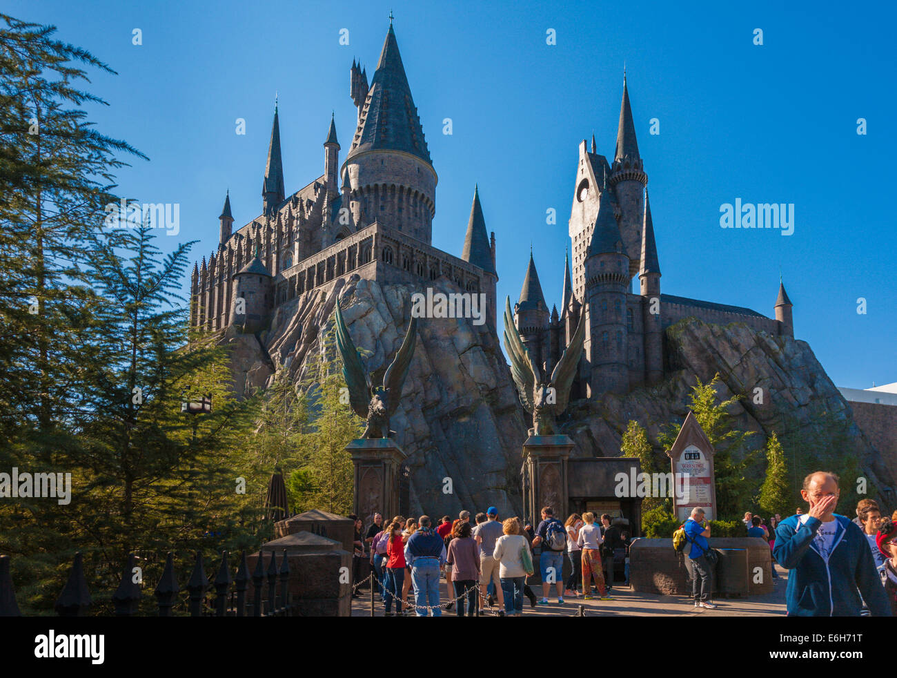 Harry potter ride hi-res stock photography and images - Alamy