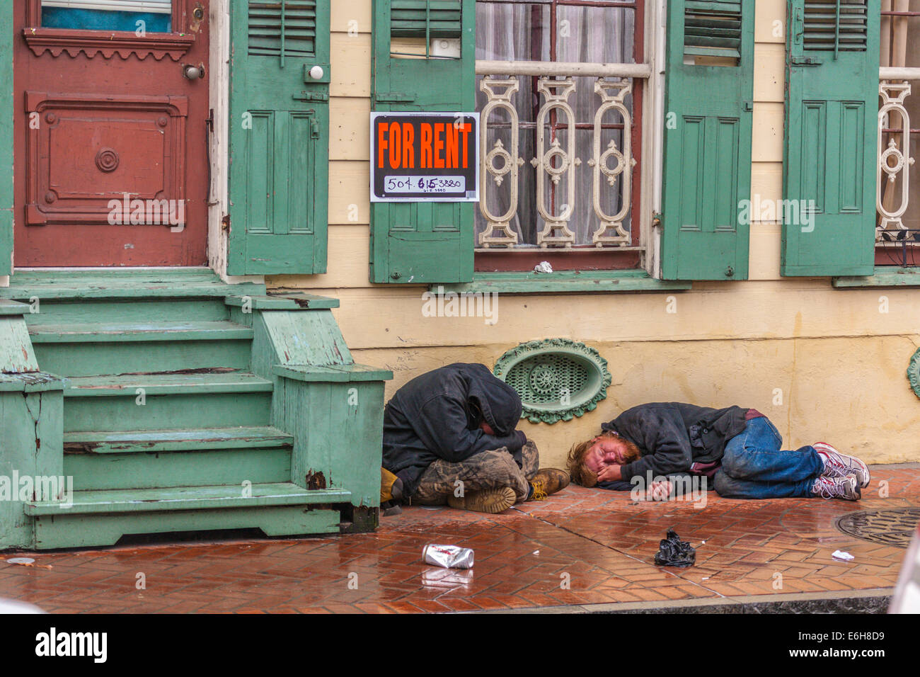 Homeless rain hi-res stock photography and images - Alamy