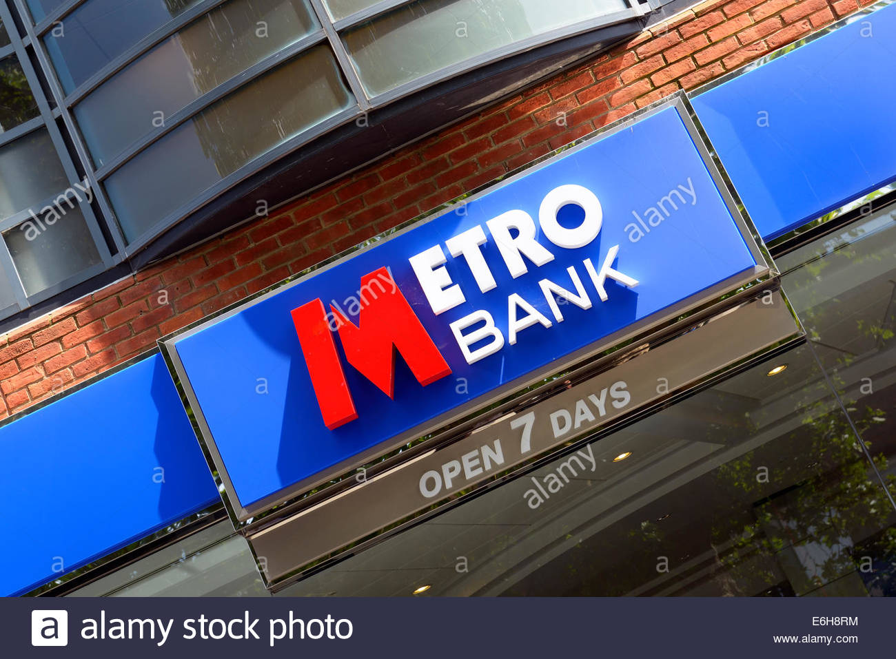 Metro Bank Logo Stock Photos & Metro Bank Logo Stock Images - Alamy