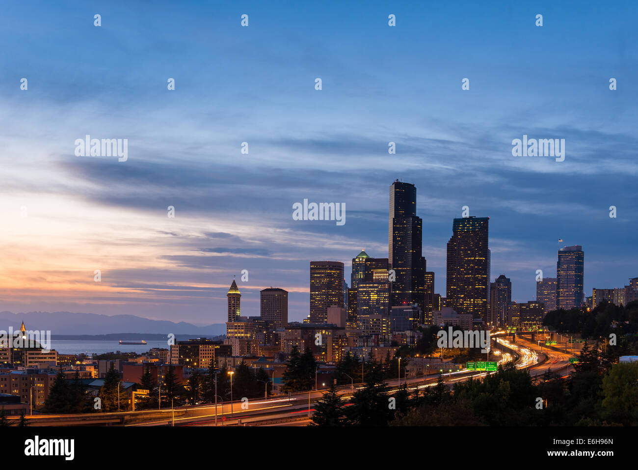 Seattle skyline and interstate highway Stock Photo - Alamy