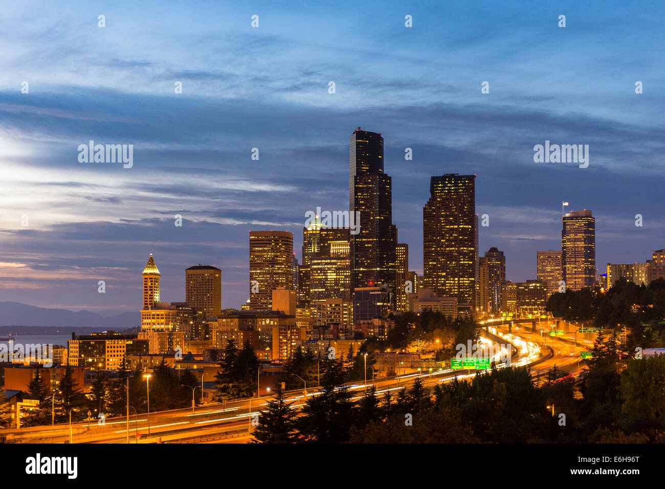 Seattle skyline and interstate highway Stock Photo - Alamy