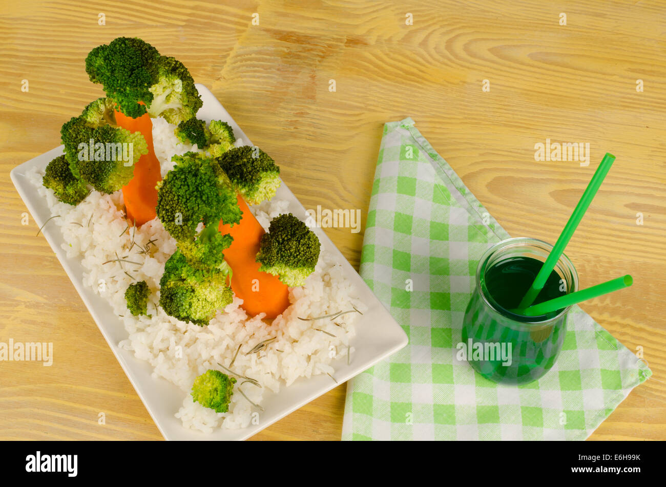 Healthy vegetables arranged as trees, creative kid food Stock Photo - Alamy