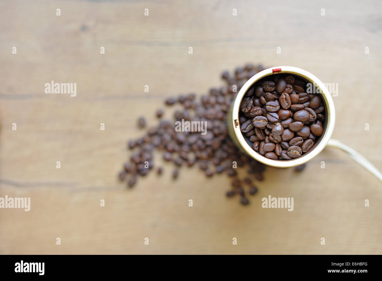 A blade or propeller coffee grinder on the table top Stock Photo - Alamy