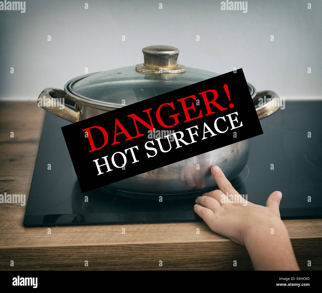 Burn hand stove hi-res stock photography and images - Alamy