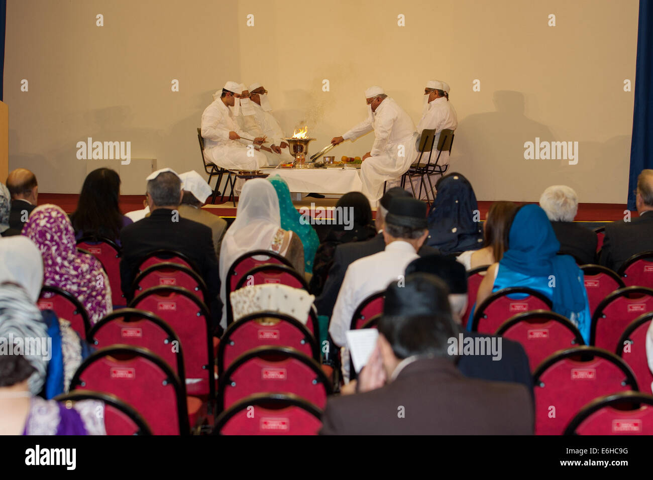 Zoroastrianism temple hi-res stock photography and images - Alamy