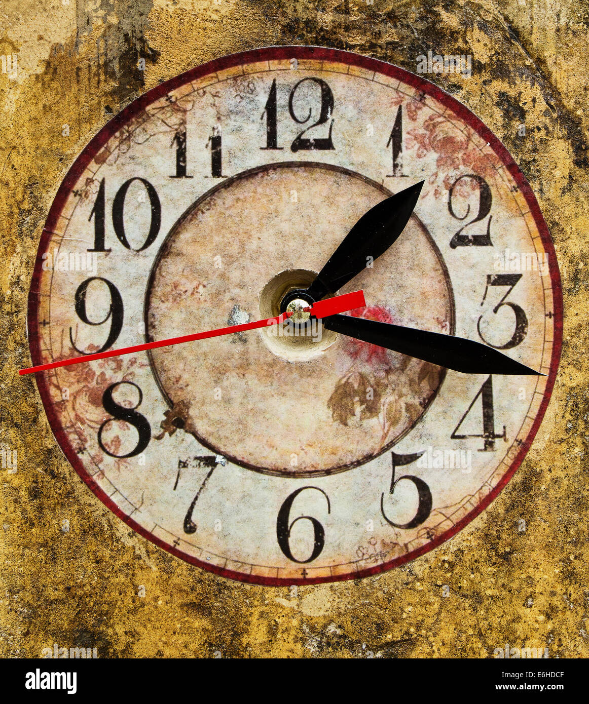 Vintage clock face with grunge texture background Stock Photo - Alamy