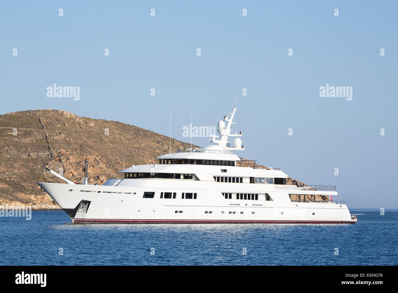 Luxury boat hi-res stock photography and images - Alamy