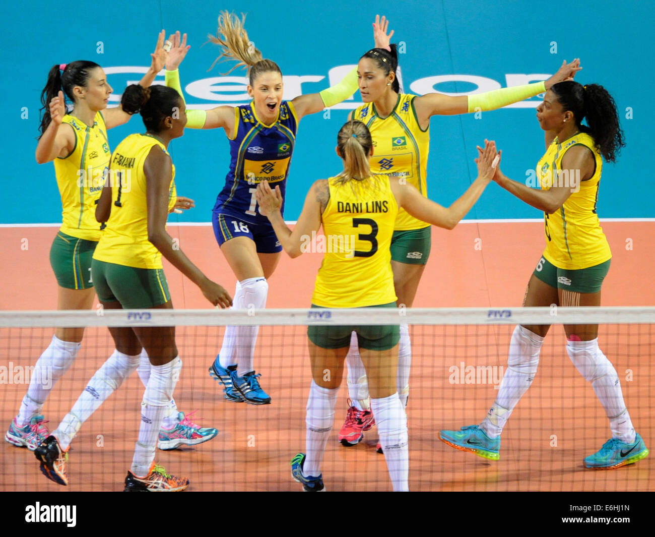 Brazilian volleyball players celebrate after hi-res stock photography ...