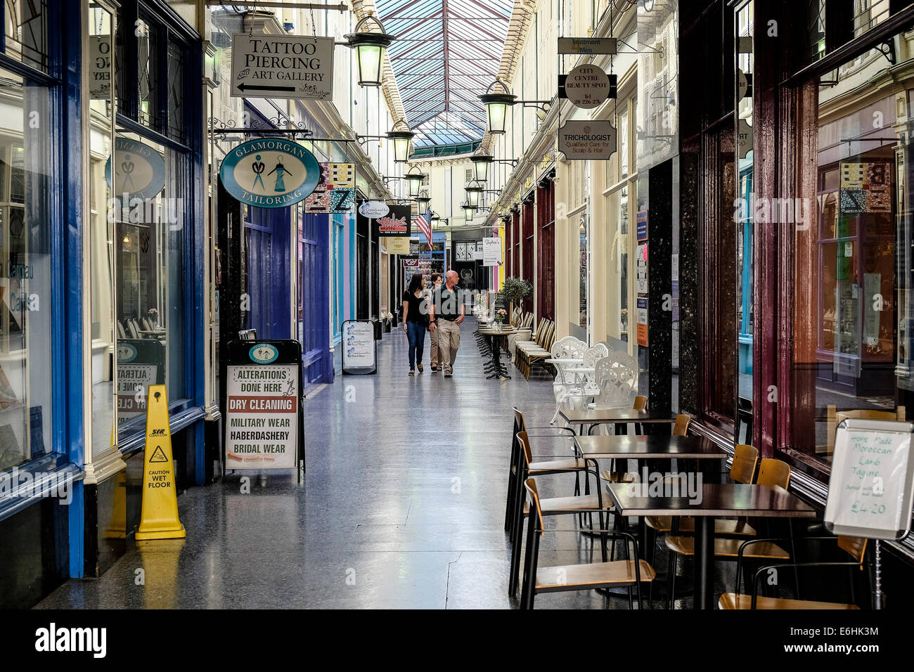 High street shops arcade hi-res stock photography and images - Alamy