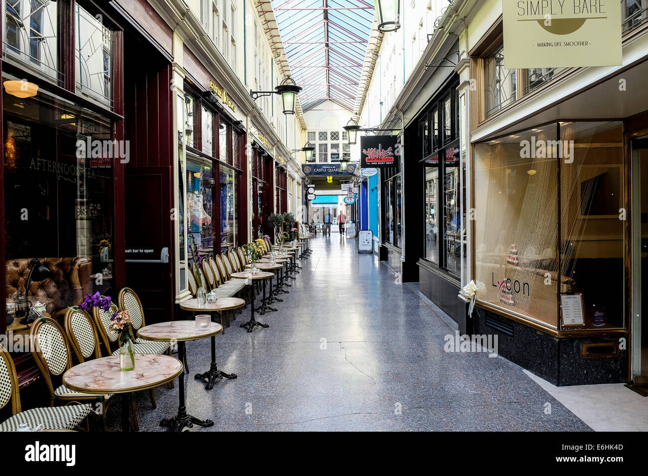 High street arcade hi-res stock photography and images - Alamy