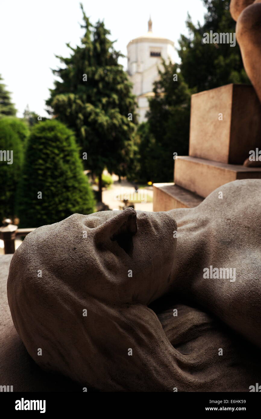 Statue at monumental cemetery, Italy Stock Photo - Alamy