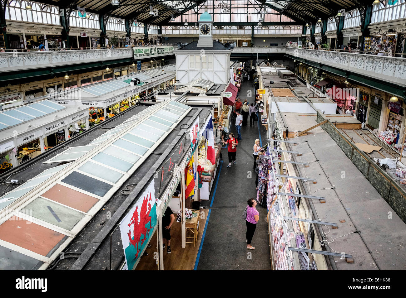 Cardiff local shops hi-res stock photography and images - Alamy