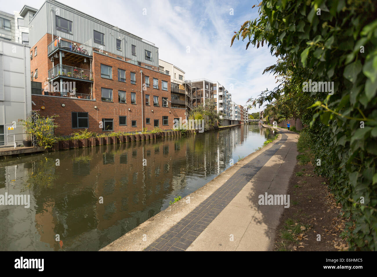 Regent Canal - Canal Side Studio building on opposite bank Stock Photo ...