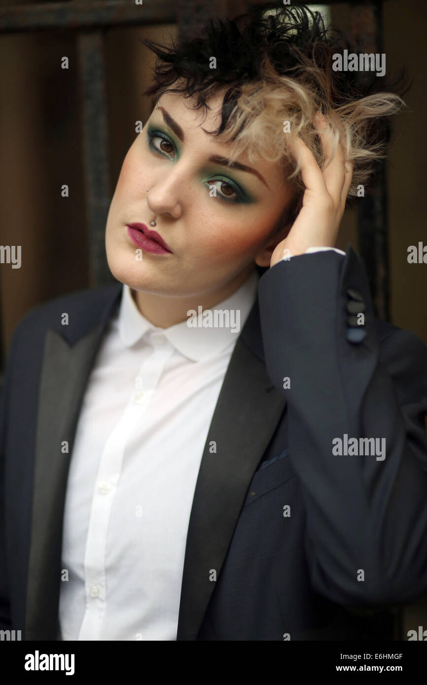 Androgynous girl hi-res stock photography and images - Alamy