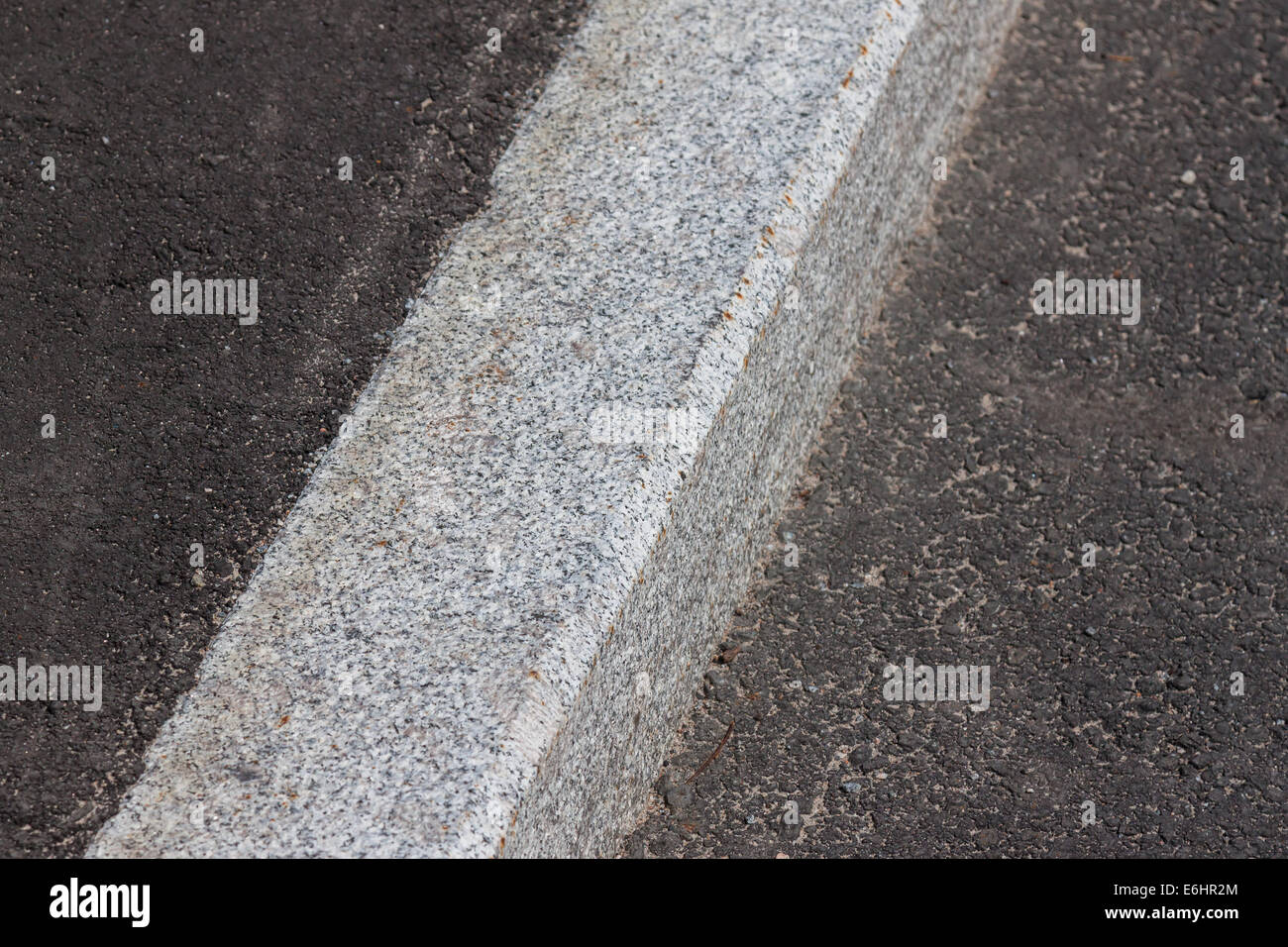 White curb hi-res stock photography and images - Alamy
