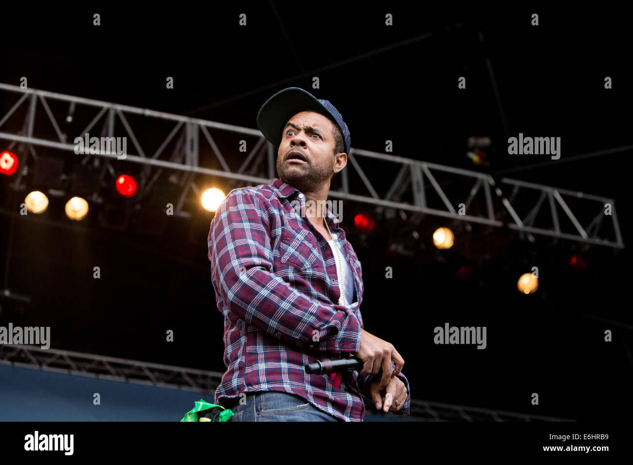 Shaggy music hi-res stock photography and images - Alamy