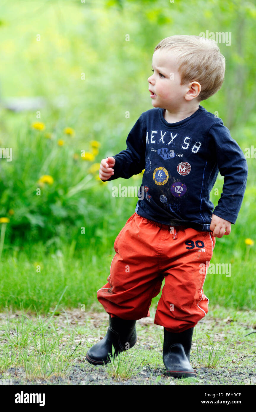 Soaking wet boy hi-res stock photography and images - Alamy