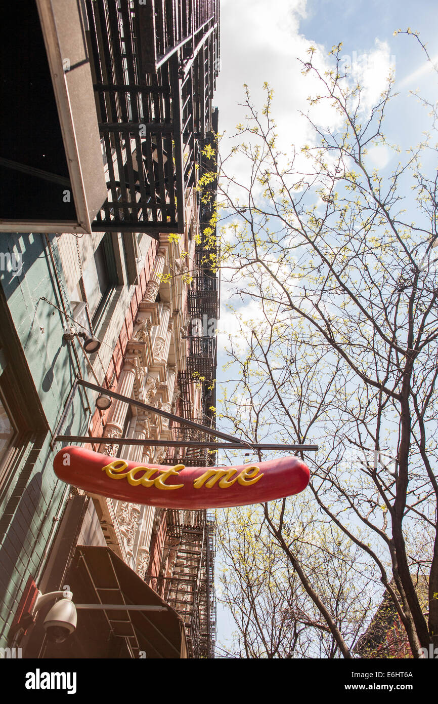 New york city hot dog sign hi-res stock photography and images - Alamy