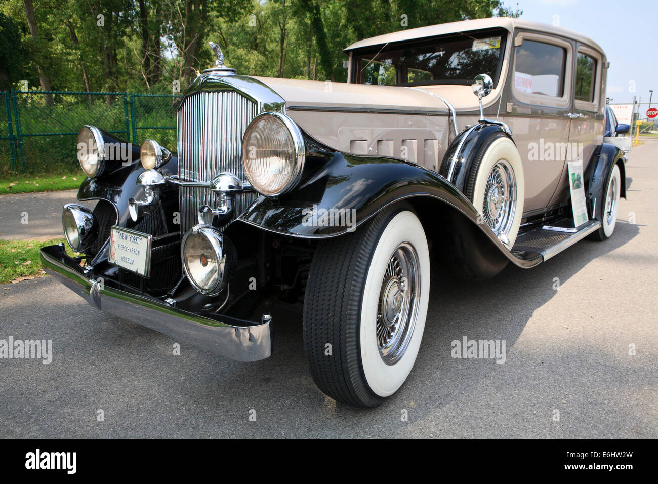 Pierce Arrow roadster automobile Stock Photo - Alamy