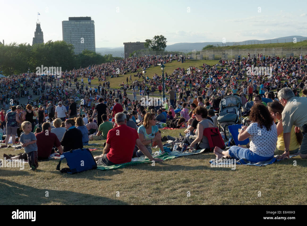 Crowds on the Plains of Abraham during the Quebec Summer Festival, Le ...