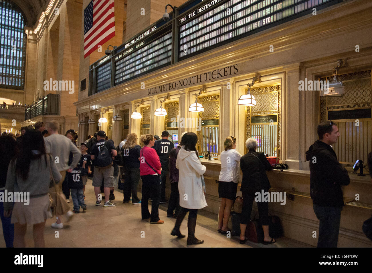 Ticket counters hi-res stock photography and images - Alamy