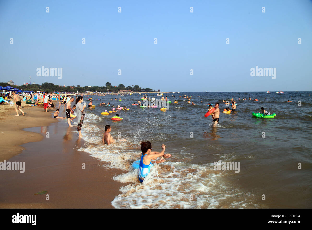 Hebei, China. 14th Aug, 2014. AUGUST 23: Chinese tourist in Beidaihe ...