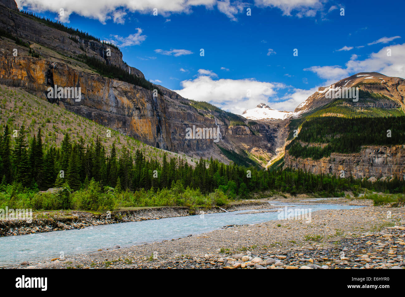 Scenic mountain hiking views, Berg Lake Trail, Mount Robson Provincial ...