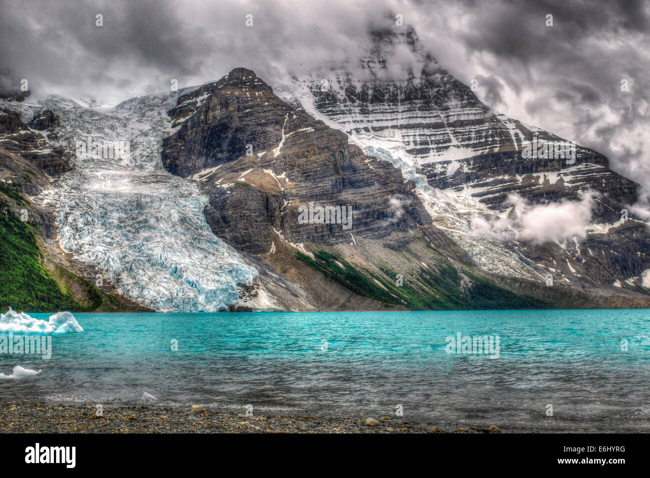 Scenic mountain hiking views, Berg Lake Trail, Mount Robson Provincial ...