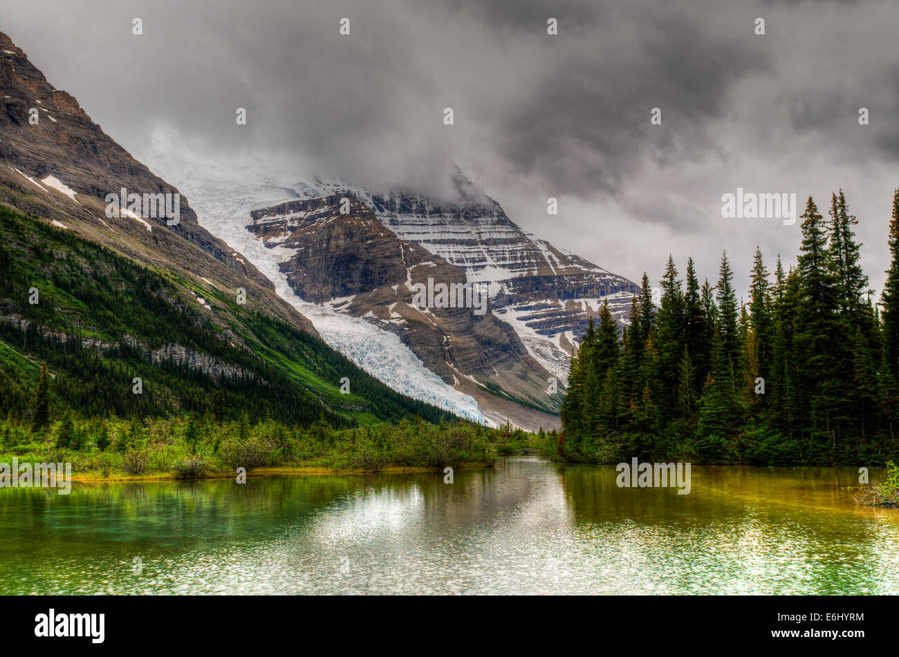 Scenic mountain hiking views, Berg Lake Trail, Mount Robson Provincial ...
