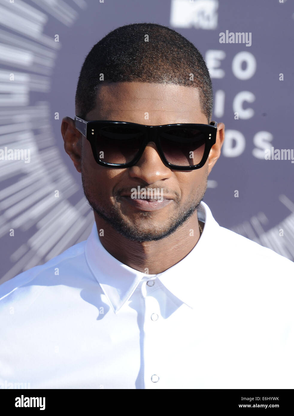 Los Angeles, California, USA. 24th Aug, 2014. Usher attending the 2014 ...