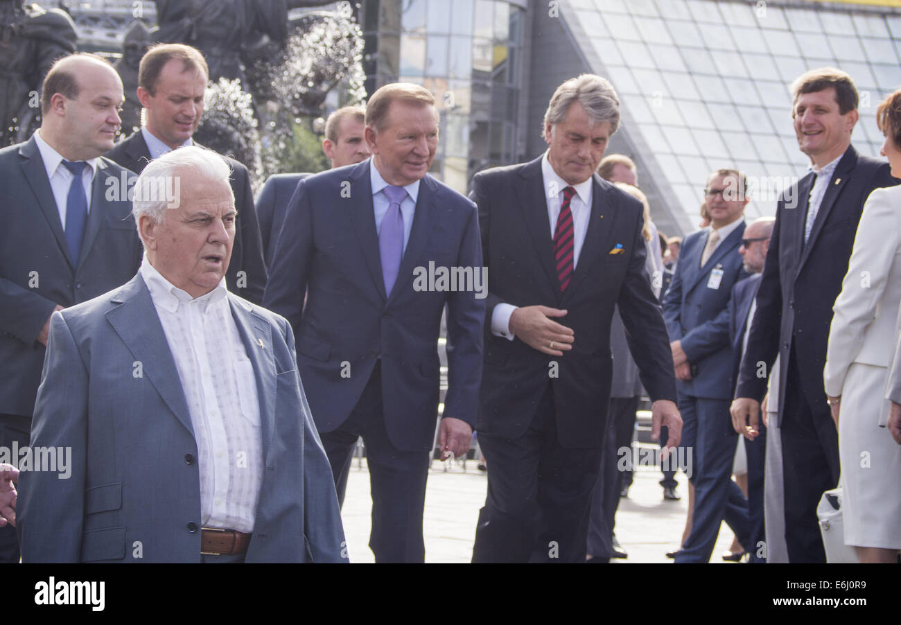 Kiev, Ukraine. 24th Aug, 2014. Presidents Leonid Kravchuk, Leonid ...