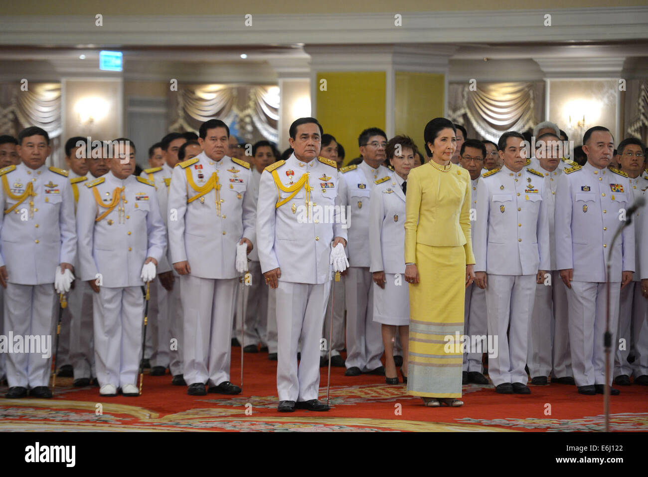 Bangkok. 25th Aug, 2014. Thai junta chief Prayuth Chan-ocha (L Front ...